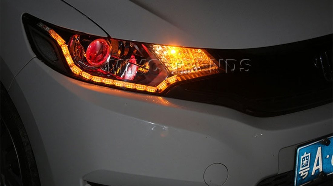 Lumini de zi drl flexibile cu semnalizare led #41841801 Lumini de zi drl flexibile cu semnalizare led #41841801