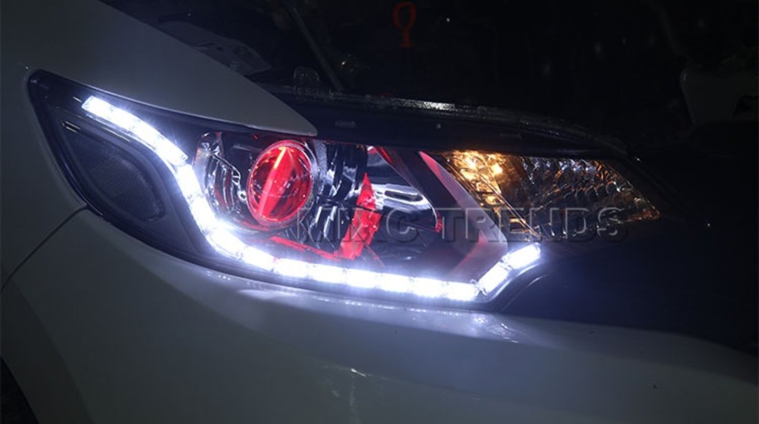 Lumini de zi drl flexibile cu semnalizare led #41841801 Lumini de zi drl flexibile cu semnalizare led #41841801