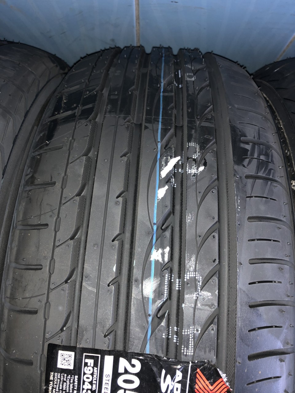 Vând 4 anvelope 205/55/16 Yokohama runflat de vară noi #22440453